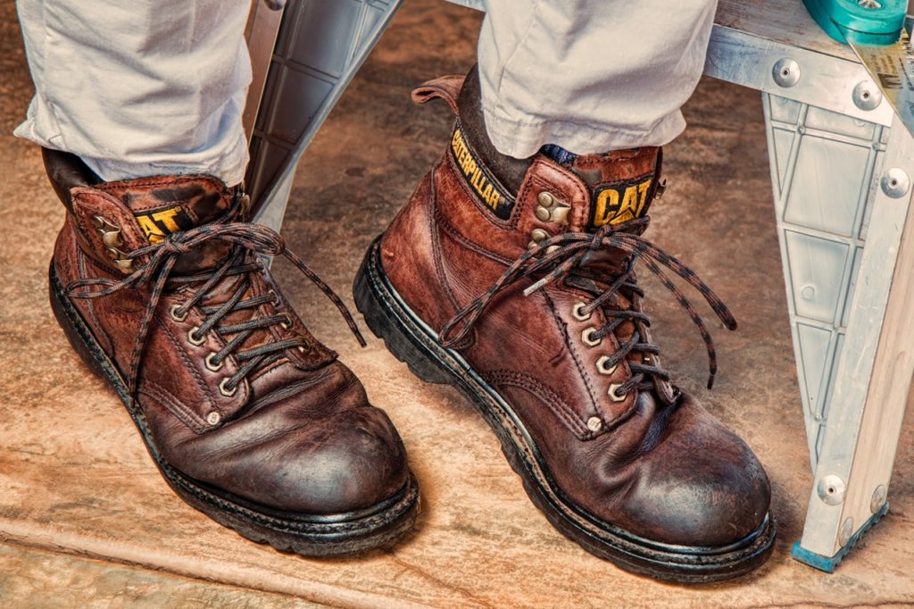 The Hazards Affecting Your Employees’ Foot Safety – Canadian Podiatric ...